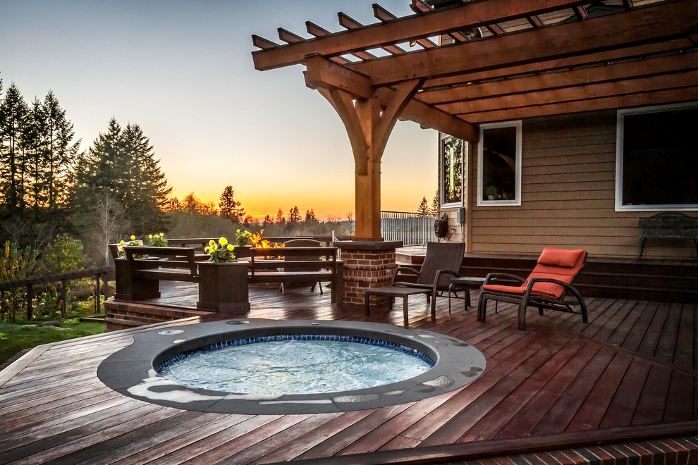 Mountain View - Rustic - Deck - Portland - by GRO Outdoor Living | Houzz