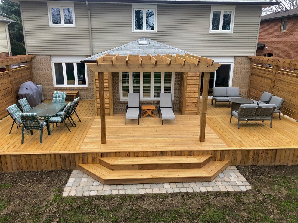 Multi feature PT deck - Traditional - Deck - Toronto - by Mississauga ...
