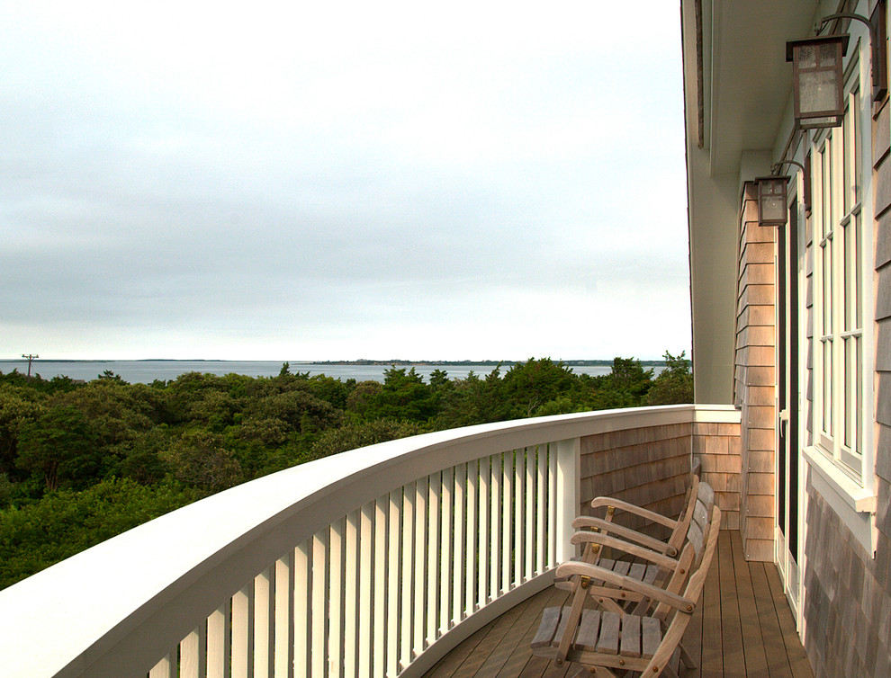 Nantucket Residence Exterior Curved Balcony - Maritim - Terrasse ...