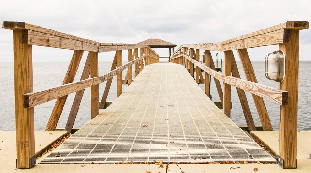 Piers - Beach Style - Deck - New Orleans - by Lamulle Construction Llc ...