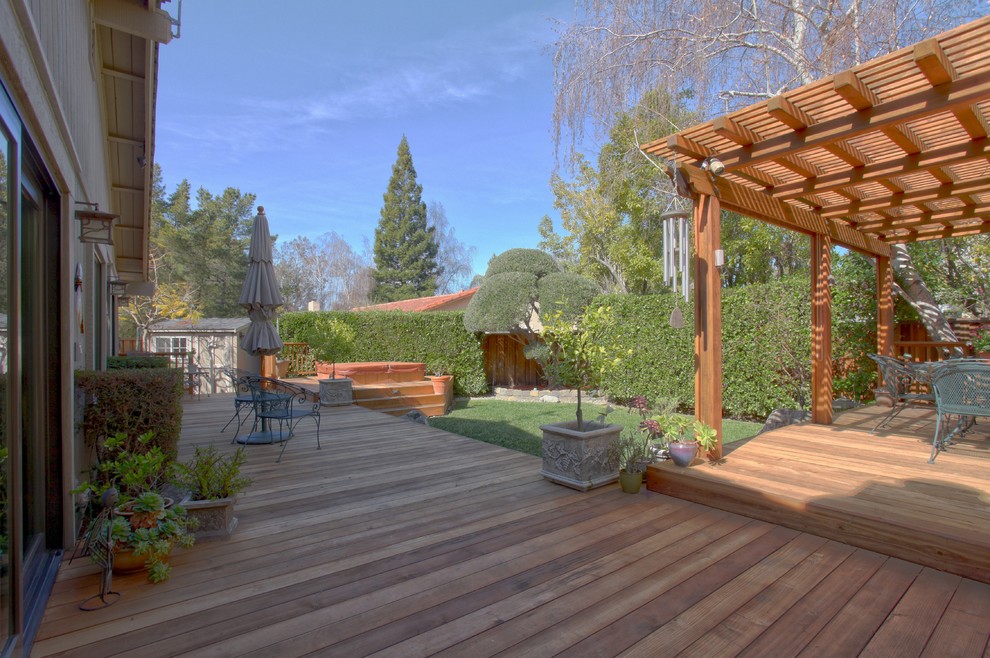 Pine Cone Court - Traditional - Deck - San Francisco - by Mike Hammill ...