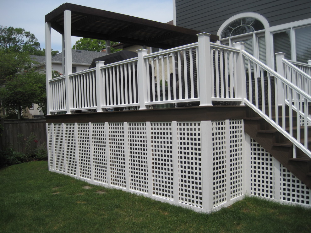 Raised Composite Deck - Contemporary - Deck - Chicago - by Unique Deck ...