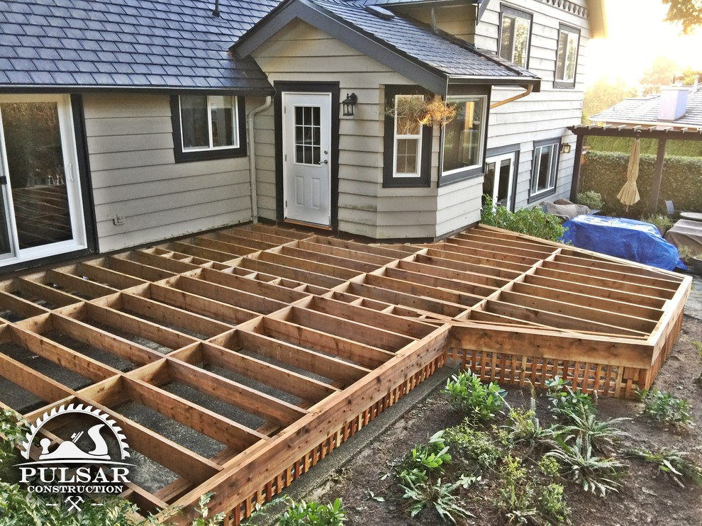 Raised Wooden Deck - Deck - Vancouver - by Pulsar Construction | Houzz