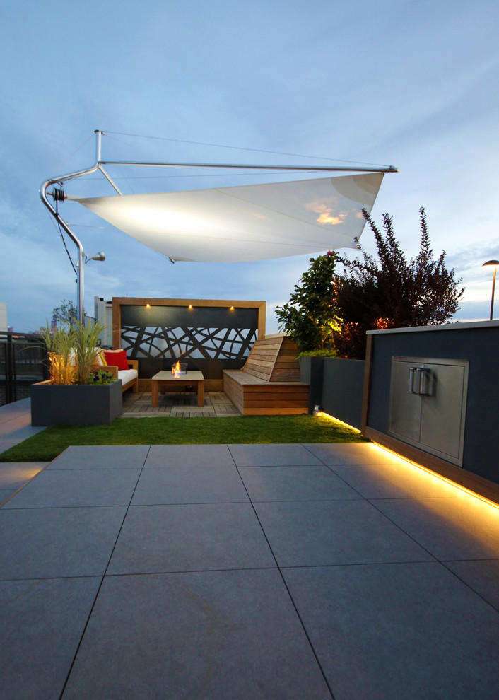 Small modern retreat - Modern - Deck - Chicago - by Chicago Green ...