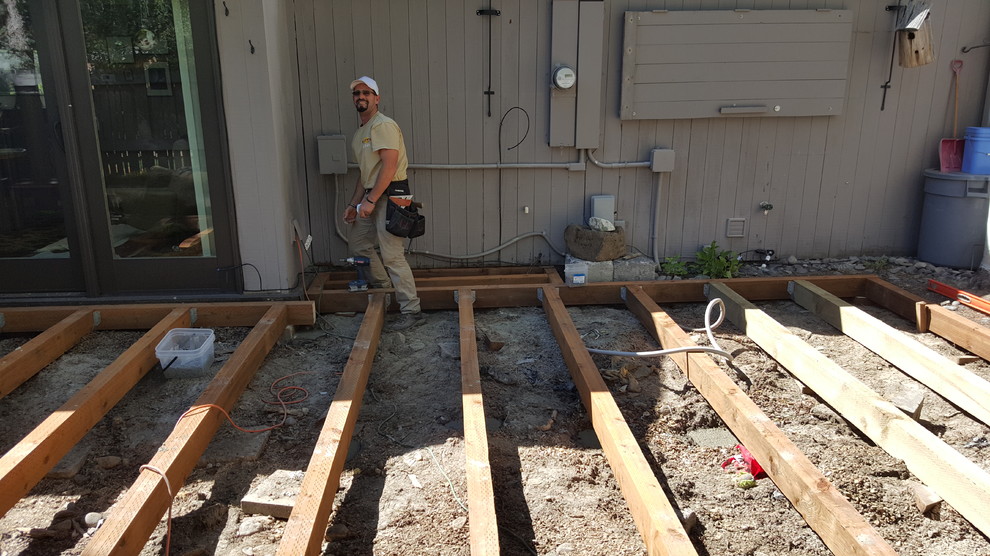 Sunriver Redwood Deck Construction - American Craftsman - Terrasse ...