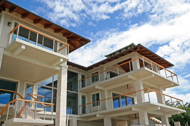 Tavernier, FL: Stainless Steel Square Posts, Cable, & Fittings for ...