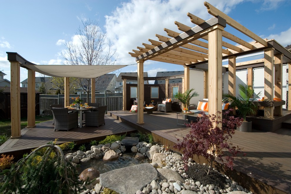 The Round Square Deck - Transitional - Deck - Toronto - by Paul ...