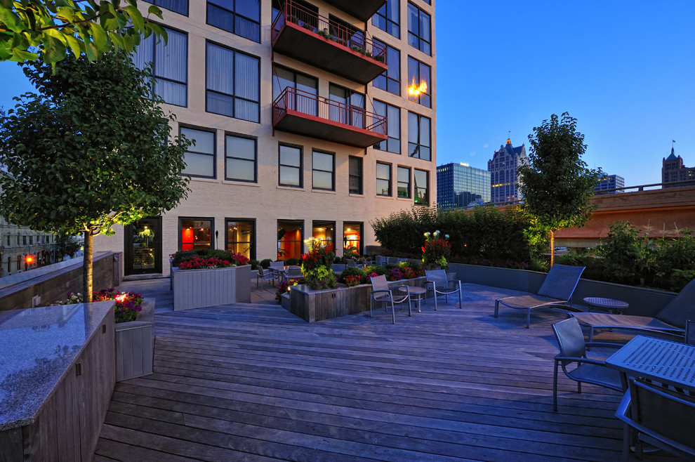Third Ward Rooftop Garden - Contemporary - Deck - Milwaukee - by ...