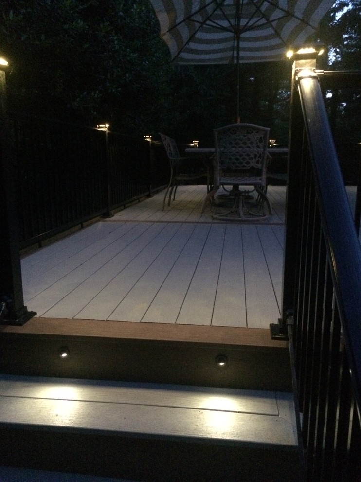 Timbertech Deck with Lights and Stamped Concrete - Moderne - Terrasse ...