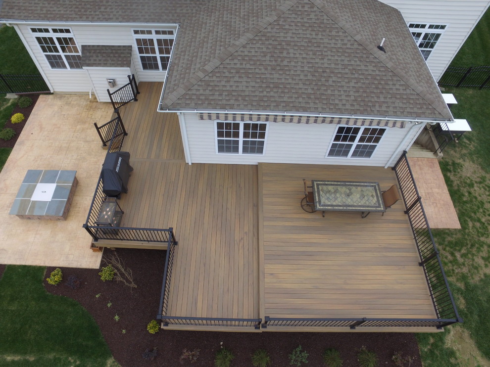 Timbertech legacy deck with aluminum rails with lighted post caps ...