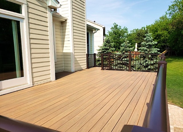 Timbertech Tigerwood - Deck - Chicago - by OnDeck | Houzz AU