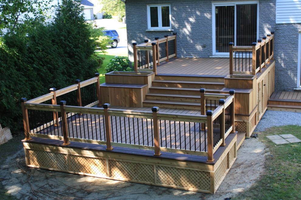 Traditional Deck - Traditional - Deck - Montreal | Houzz