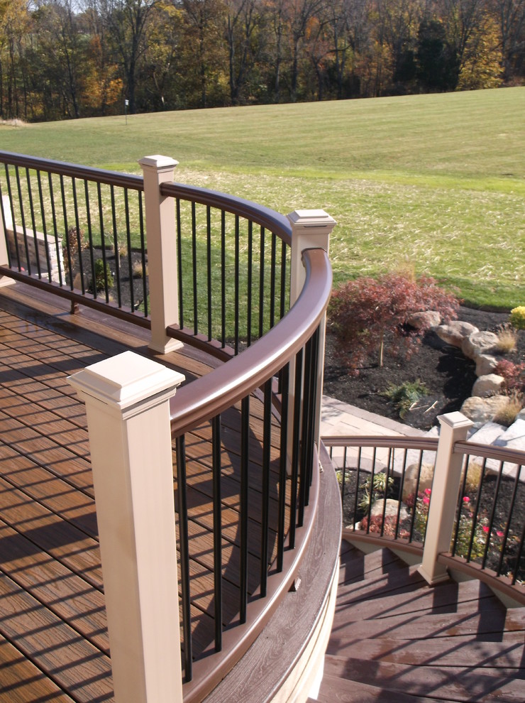 Trex Curved Deck with Railing Designs - Traditional - Deck ...