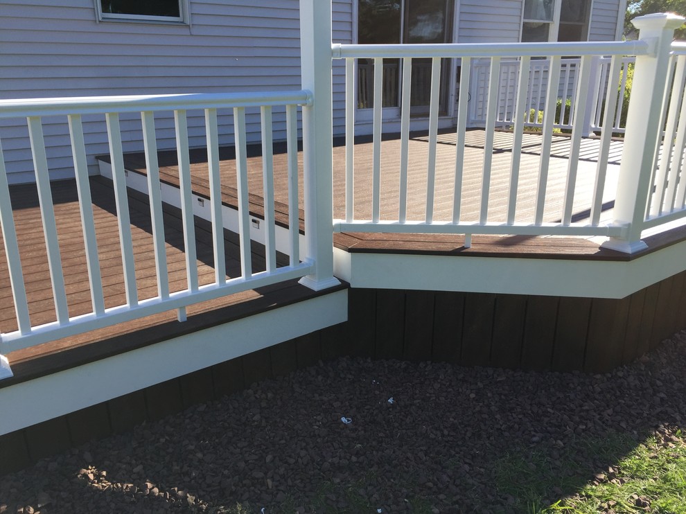 Trex Transcend decking, Picture frame, white trim, vinyl railings ...