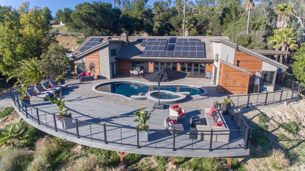 Trex Transcend Island Mist Pool Deck - Contemporary - Deck - San Diego ...
