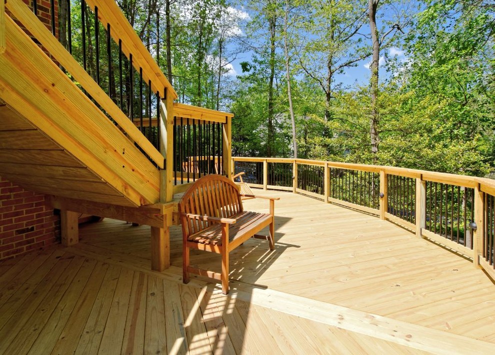 Tyson's Corner Deck with Pressure-Treated Pine - Classique - Terrasse ...