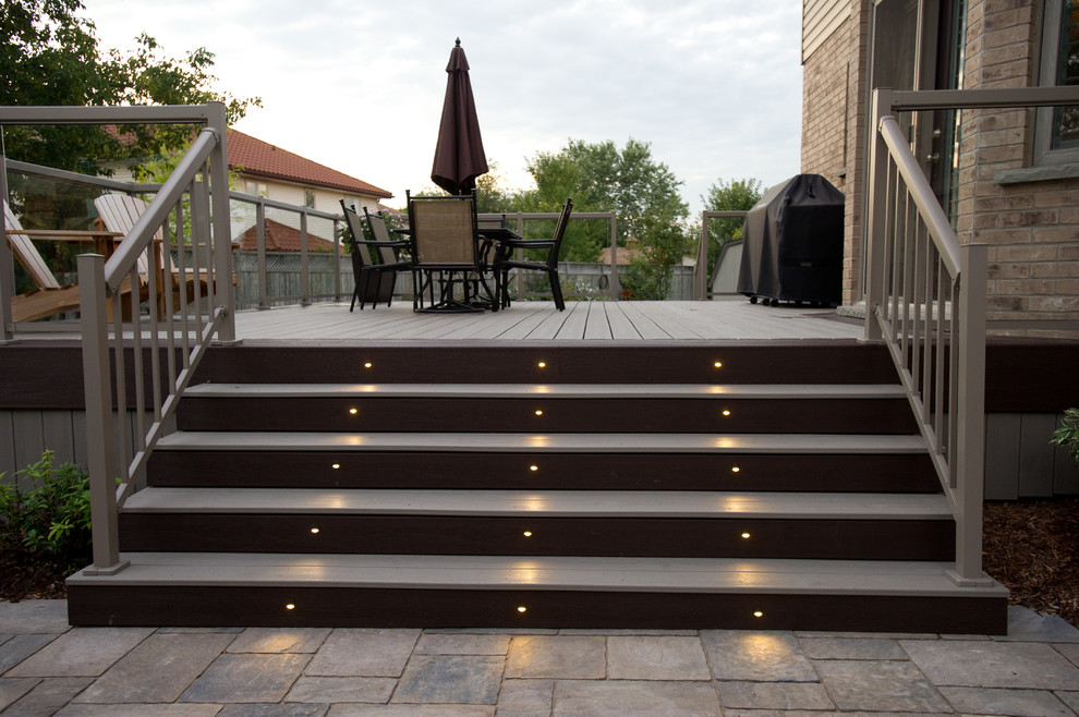 Waterloo Backyard - Contemporaneo - Terrazza - Toronto - di The Works ...