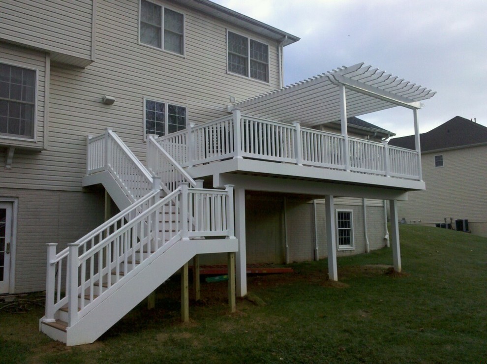 White vinyl deck with Trellis in Bel Air - Deck - Baltimore - by ARH ...