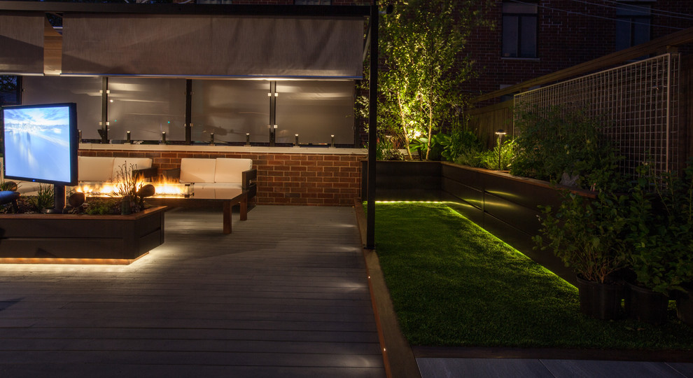 Winnemac Comfort - Modern - Deck - Chicago - by Tyrone Mitchell ...