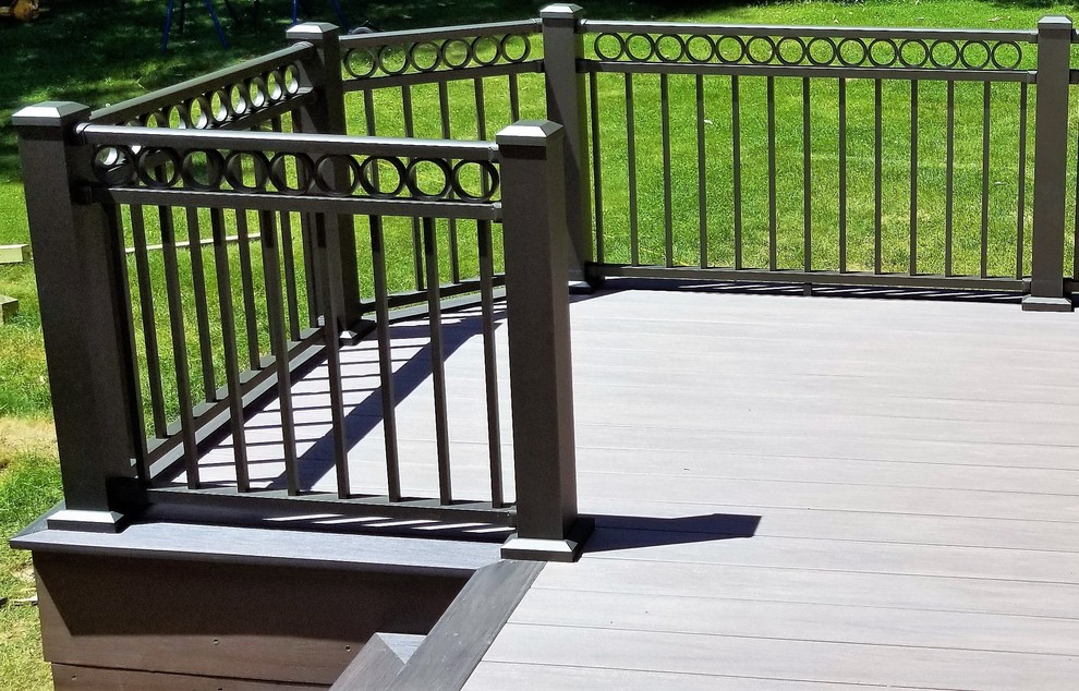 Wolf Deck with Westbury Aluminum Rail in Califon, NJ - Traditional ...