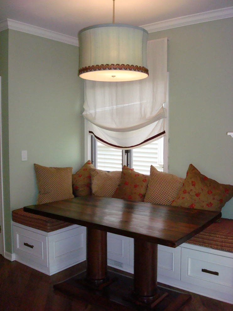 Banquettes - Traditional - Dining Room - Chicago - by Lisa Wolfe Design ...