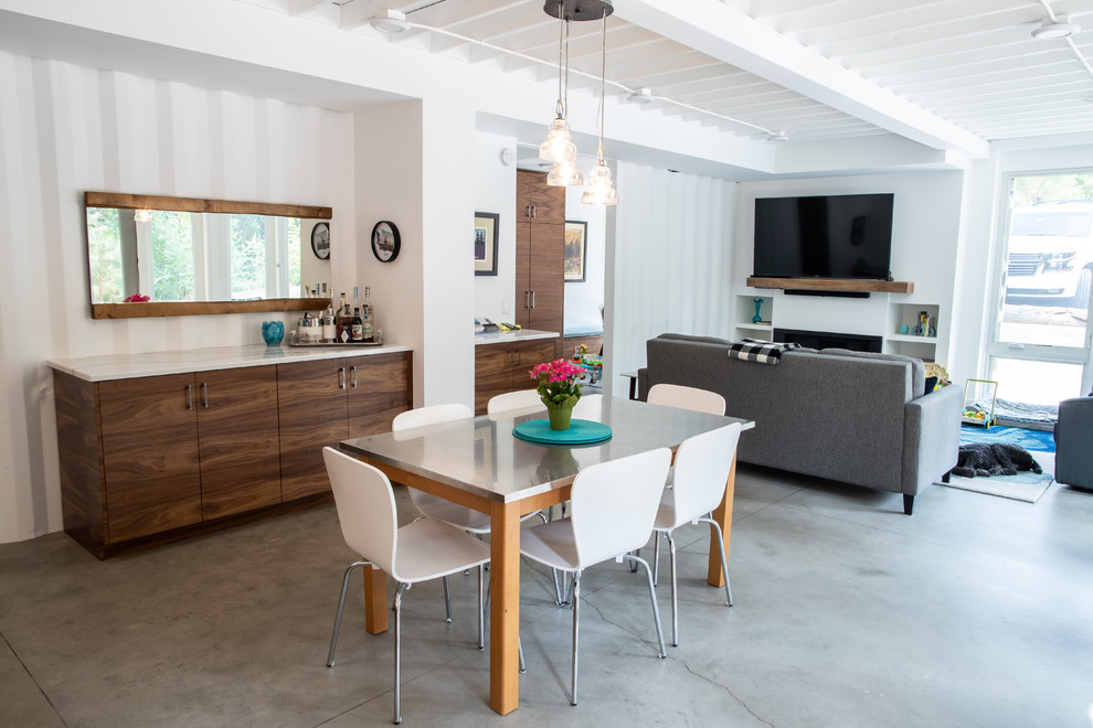 Cascade Container Home - モダン - ダイニング - シアトル - One-Way Construction NW ...