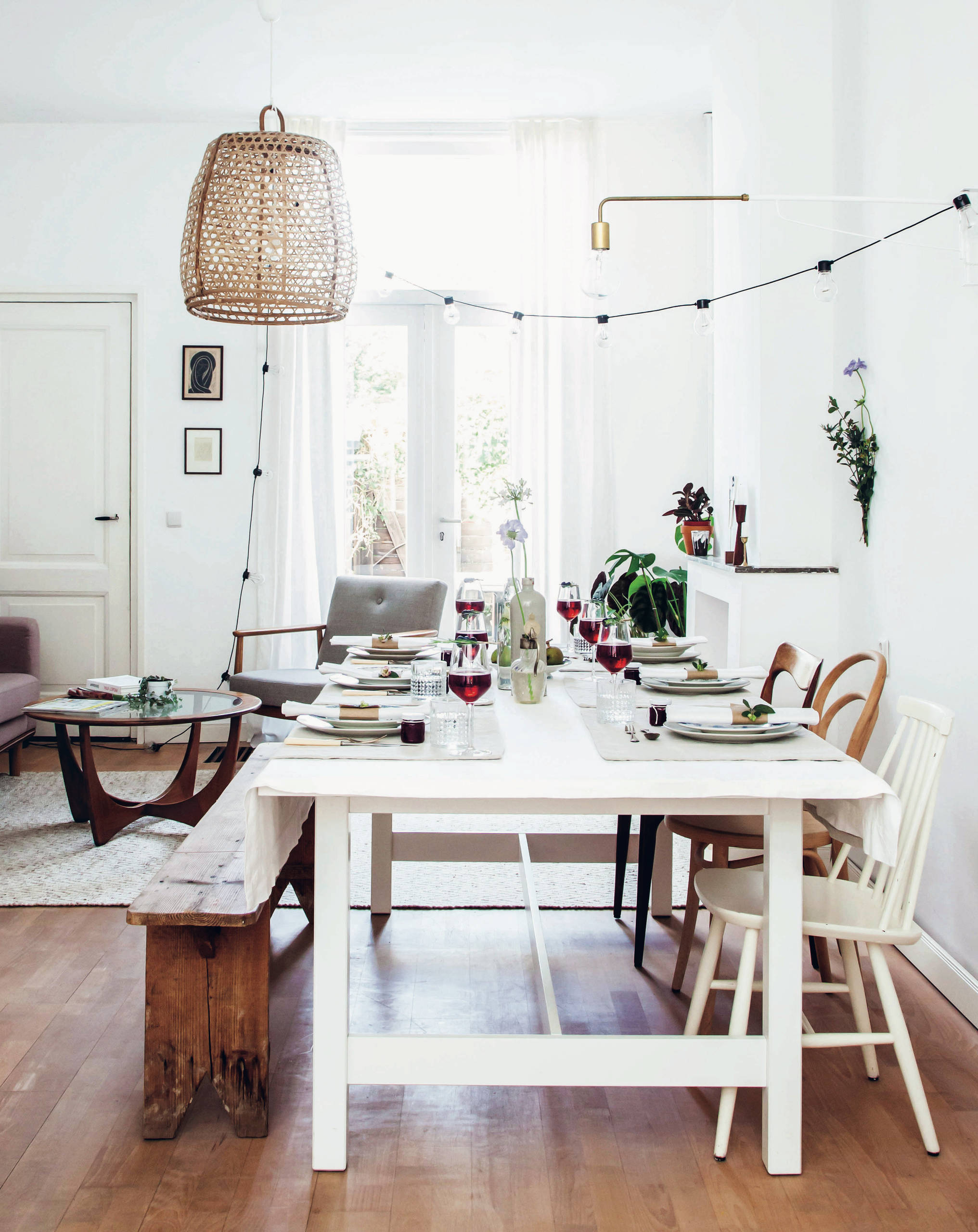 How to Host a Big Dinner Party in a Small Home