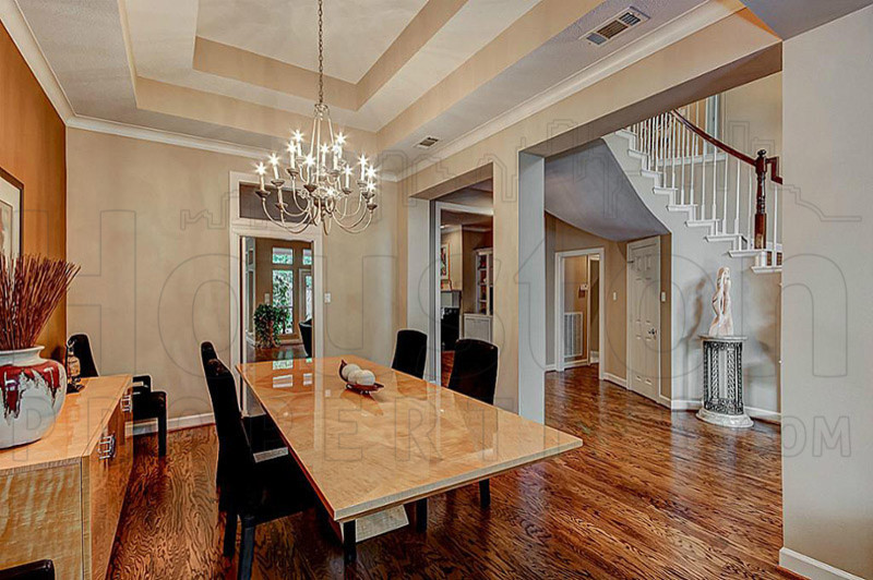 Houston Properties, Memorial Villages 8911 Cardwell Lane - Traditional ...