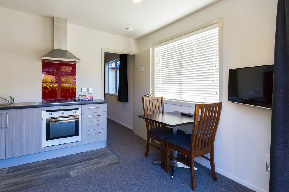 Kiwi Cabins at a Queenstown Holiday Park - Contemporary - Dining Room ...