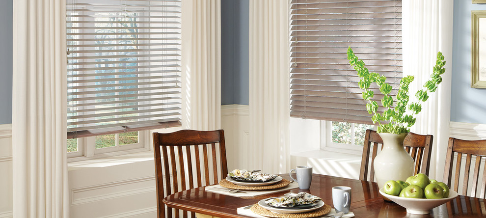 NATURAL WOOD BLINDS - Hunter Douglas Parkland Wood Blinds - Dining Room ...