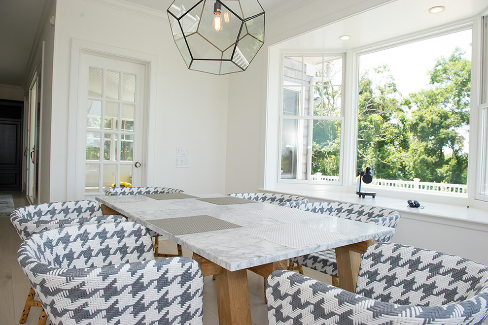 Simple Beach Style Dinning Area - Beach Style - Dining Room - New York ...