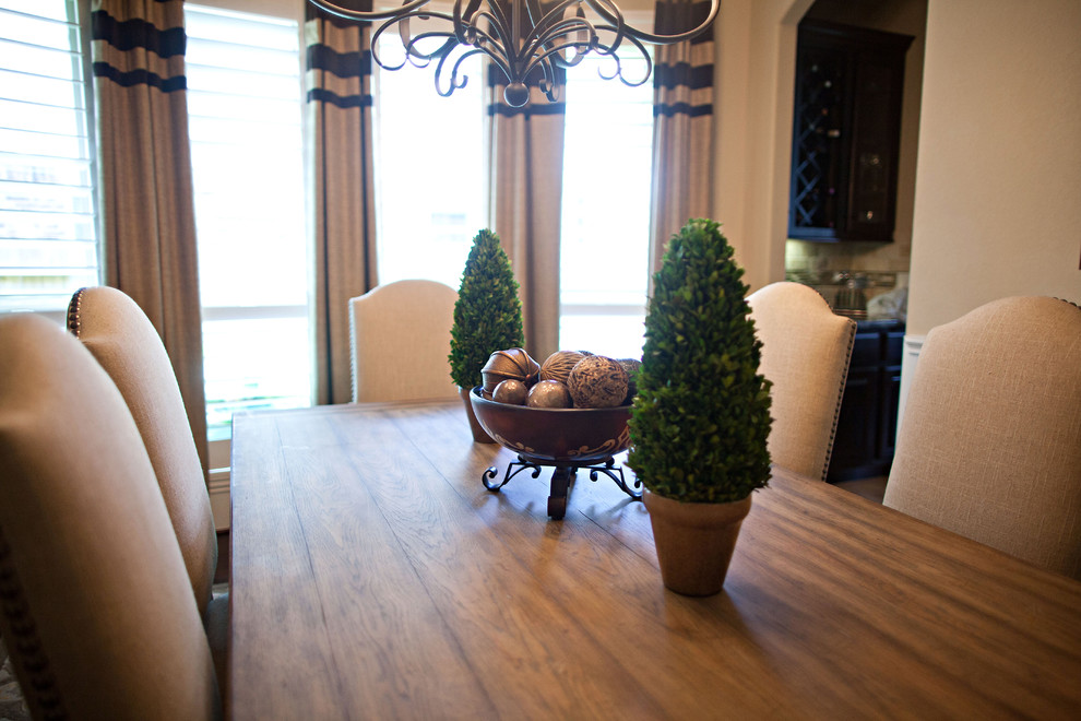 Thompson Dining - Traditional - Dining Room - Houston - by Brown ...