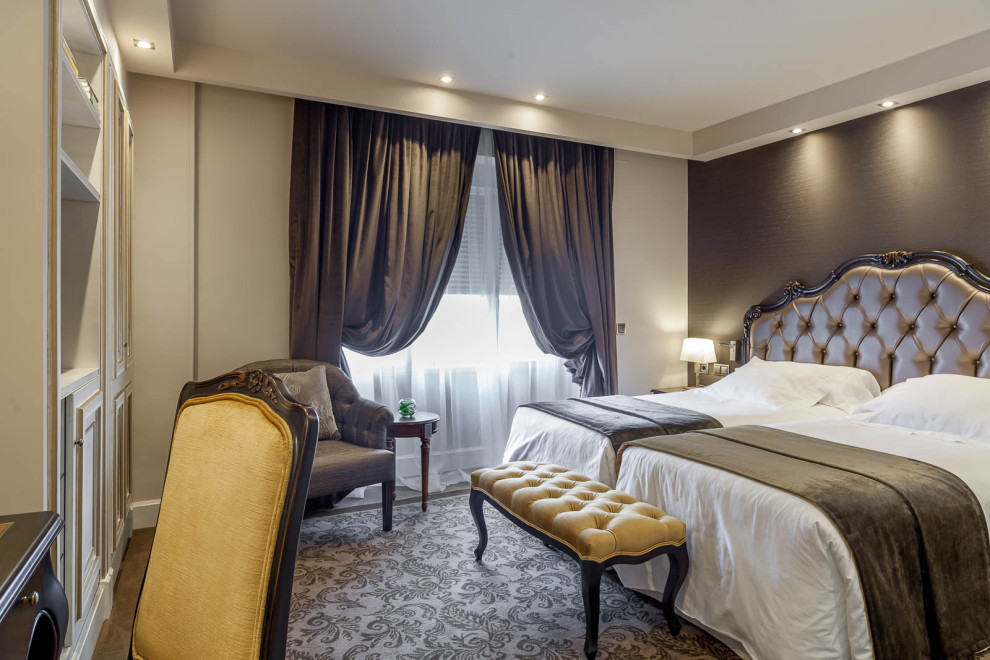Suites Hotel Wellington - Traditional - Bedroom - Barcelona - by Dyd ...