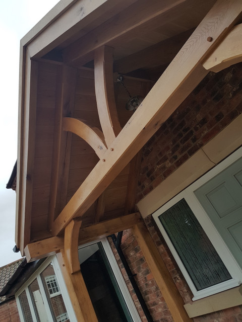 Truss design on oak porch - Moderno - Ingresso - Altro - di Oak By ...