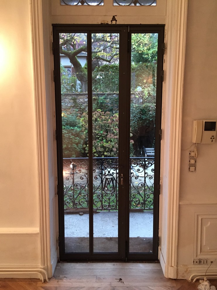 Porte acier type atelier - Modern - Entry - Grenoble - by CREACIER | Houzz