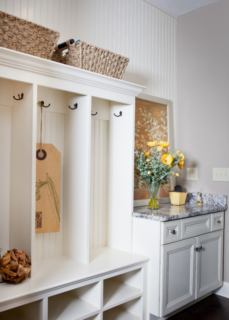 13-04 Drop Zone / Lockers - Country - Entry - Cleveland - by Modern ...