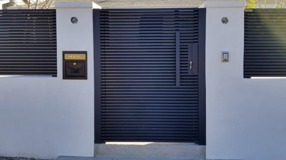 Aluminum Fencing & Entry Gate Installation - Modern - Entrance - Los ...