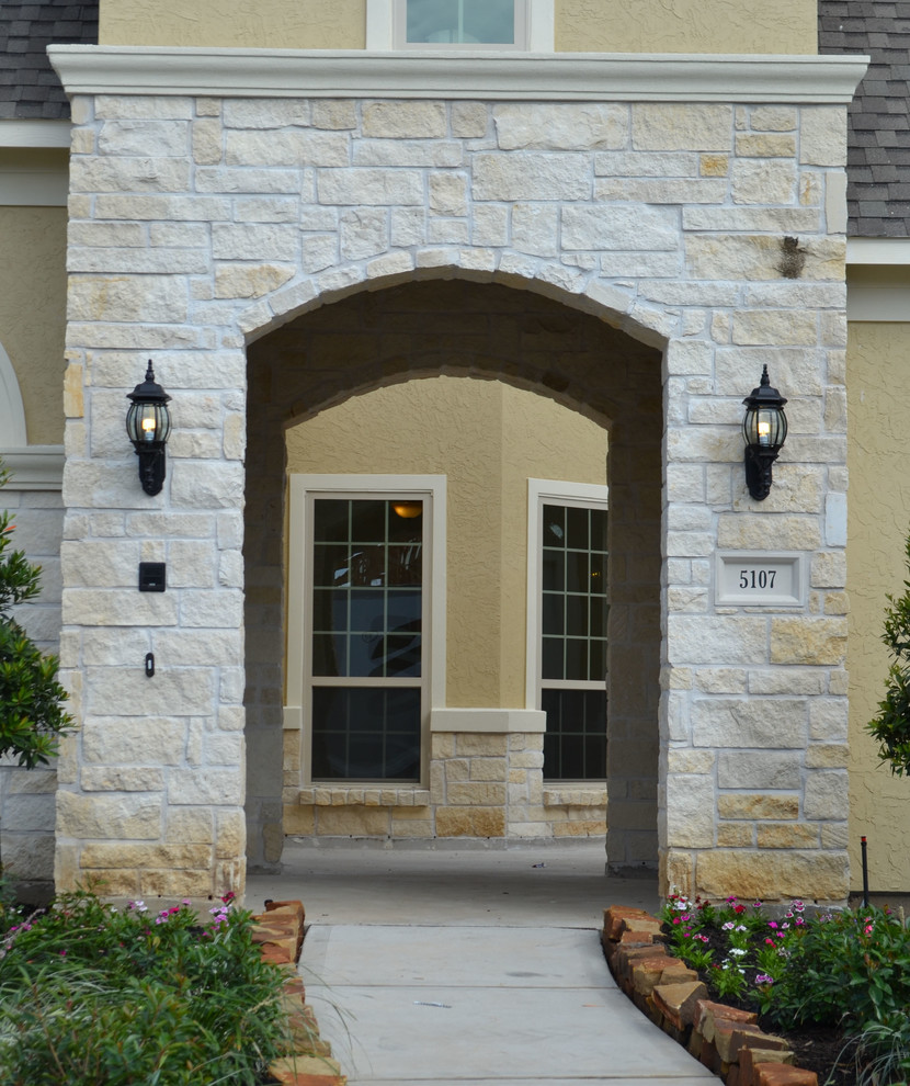 Blanco Chop - Traditional - Entrance - Houston - by Legends ...