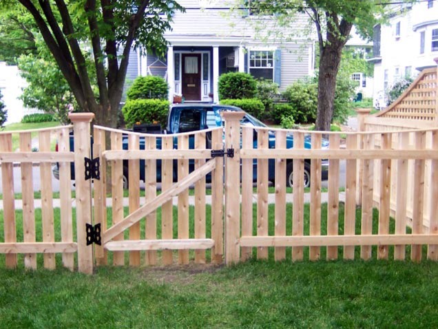 Cedar Spaced Board Gate with Scalloped Top - Traditional - Entry ...