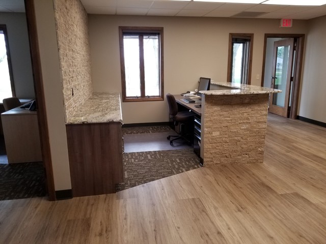 commercial reception desk - Moderno - Ingresso - Saint Louis - di ...