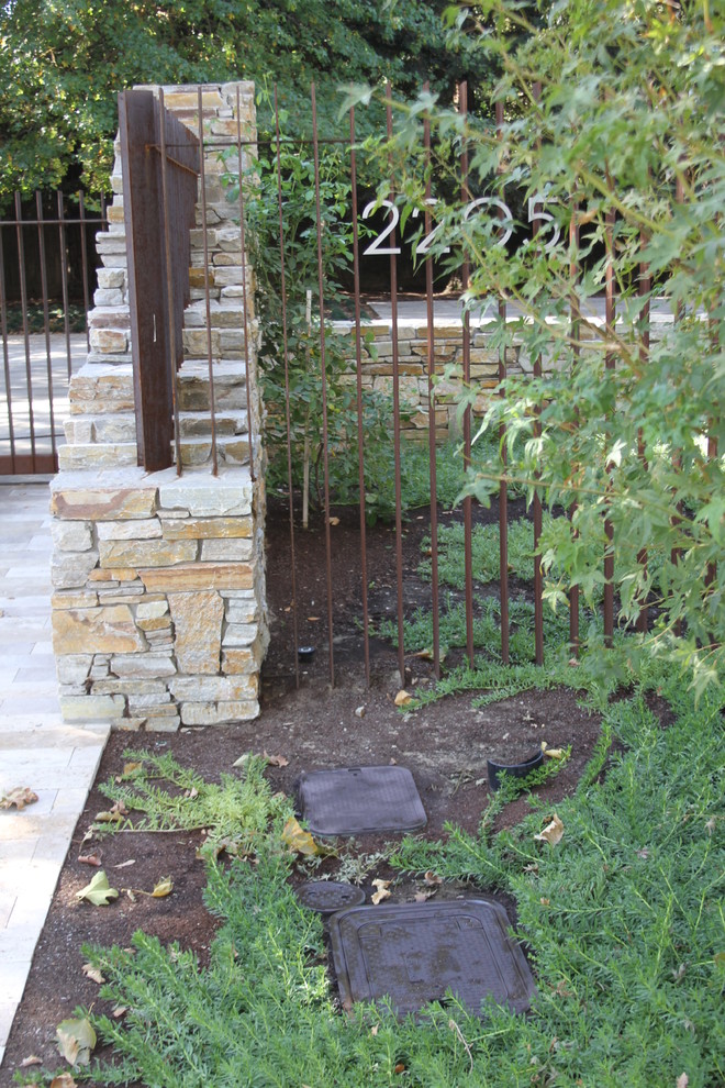 Contemporary Family Garden at Swan Park - Modern - Entry - Sacramento ...