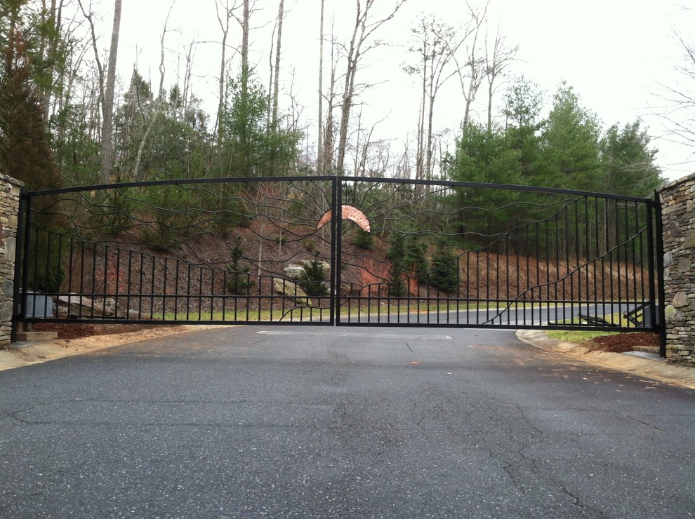 Craftsman Driveway Gates Metal