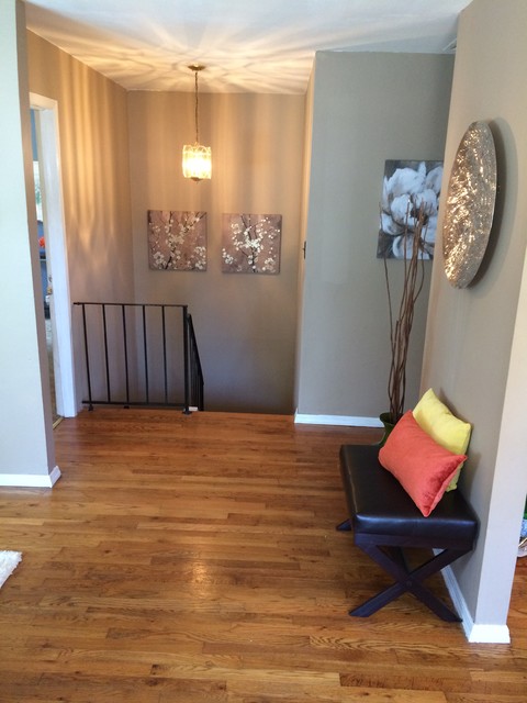 Entry Foyer Staging - Traditional - Entry - New York - by Home Staging ...