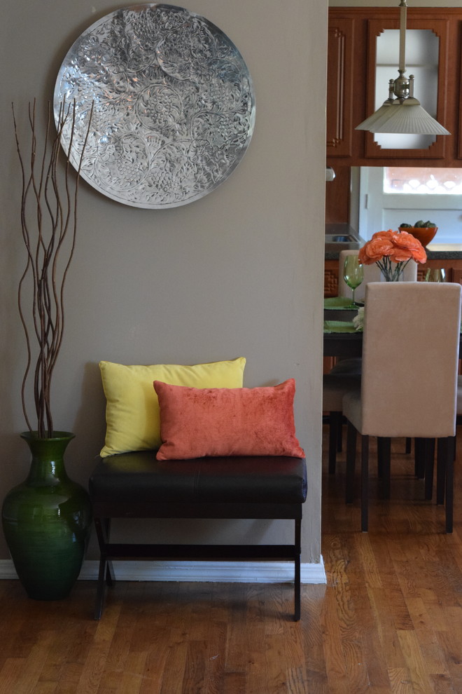 Entry Foyer Staging - Traditional - Entry - New York - by Home Staging ...