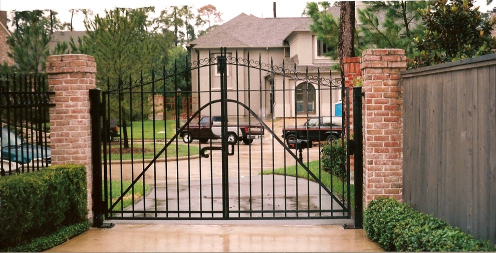 Entry Gates - Craftsman - Entry - Houston - by Ross Metal Works | Houzz