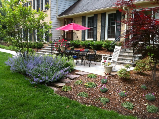 Front Entry & Patio - Entrée - Washington, D.C. - par Hidden Lane ...