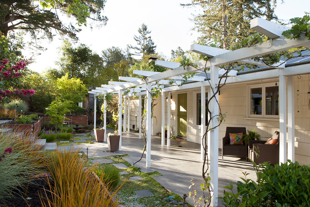 Goat Hill House - Farmhouse - Entry - San Francisco - by Lara Dutto ...