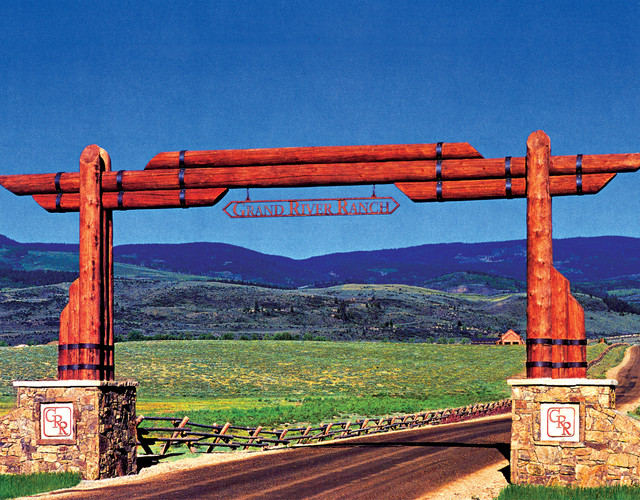 Grand River Ranch - Clásico - Entrada - Dénver - de Gunson Custom ...