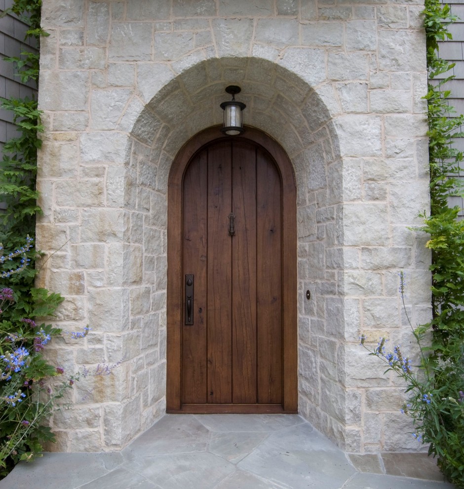 Gris Limestone Entrance - Traditional - Entry - Houston - by Maiden ...