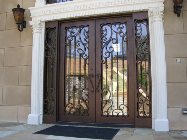 Iron Doors & Double Doors - Classique Chic - Entrée - Atlanta - par ...